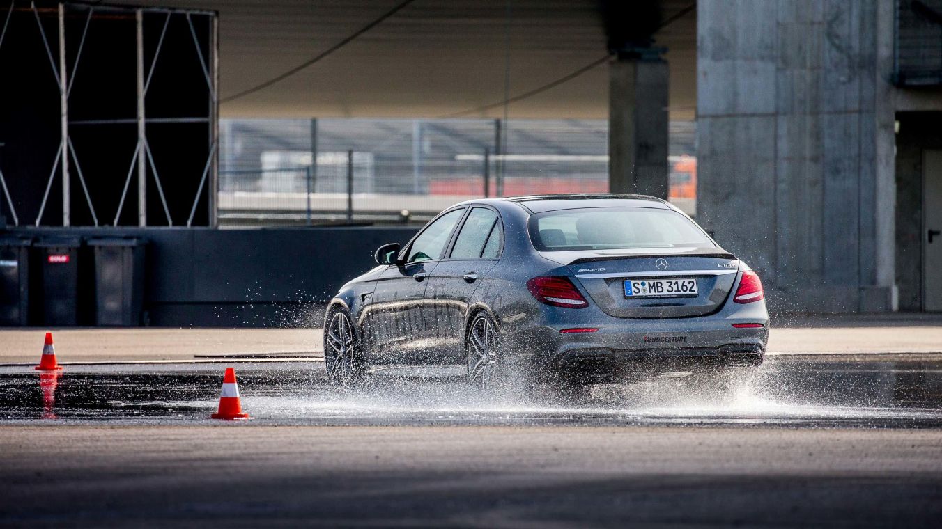 Mercedes-Benz After Work Drift. - Mercedes Lease Deals