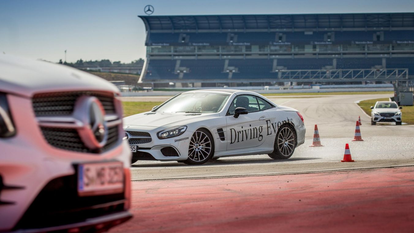 Mercedes-Benz Race Track Individual Coaching Summer. - Mercedes Lease Deals