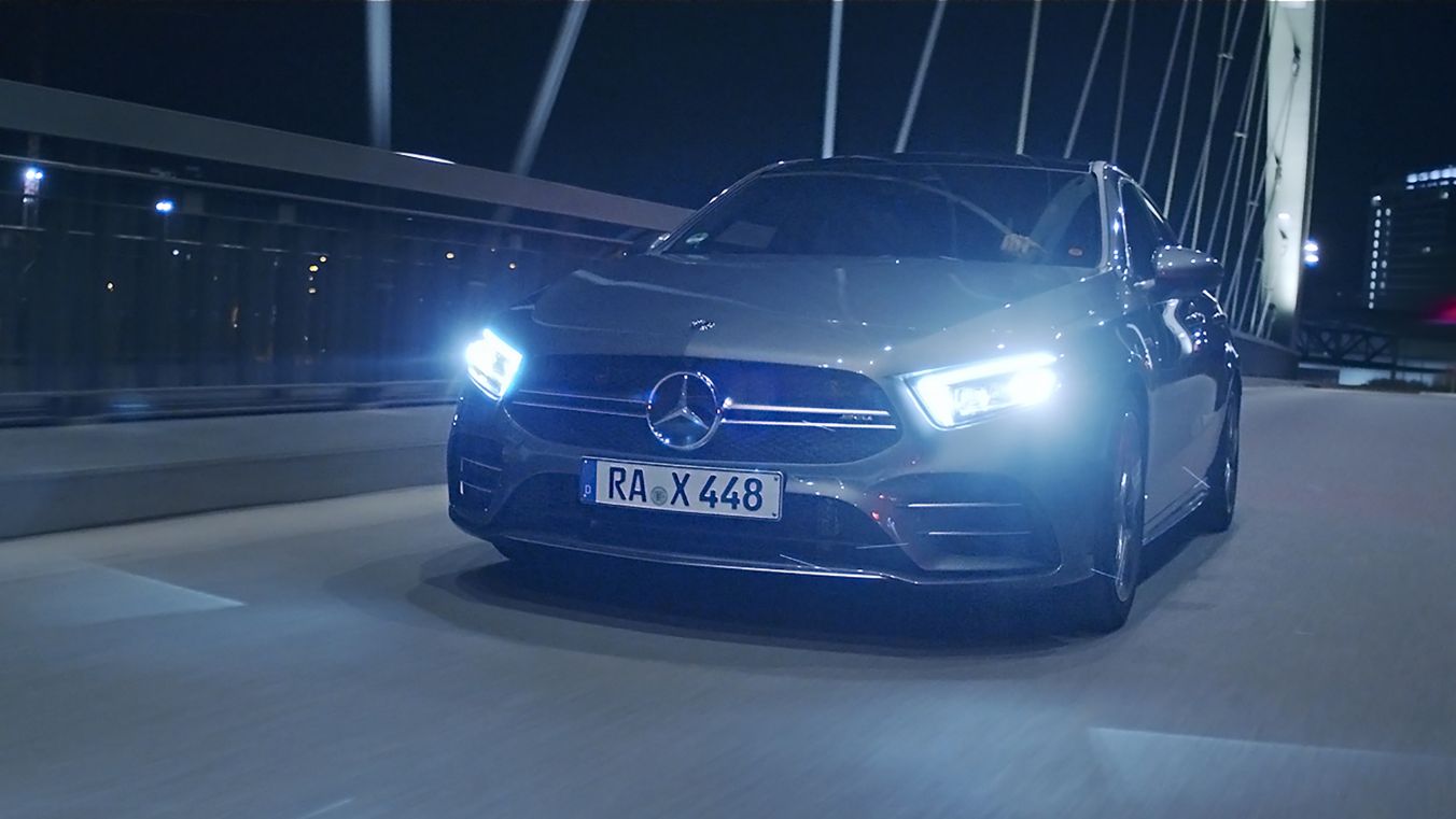 #MBvideocar: Mercedes-AMG A 35 4MATIC Saloon ? Chase your dreams ...